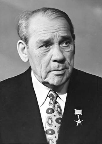 Герой Социалистического Труда Новиков Анатолий Григорьевич :: Герои страны